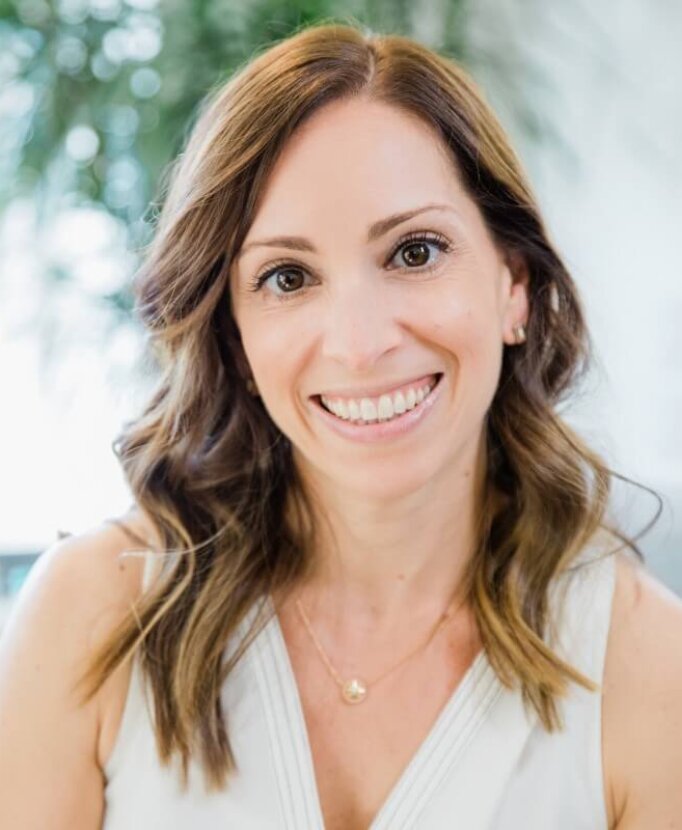 Leah Solivan Speaking Engagements, Schedule, & Fee | WSB