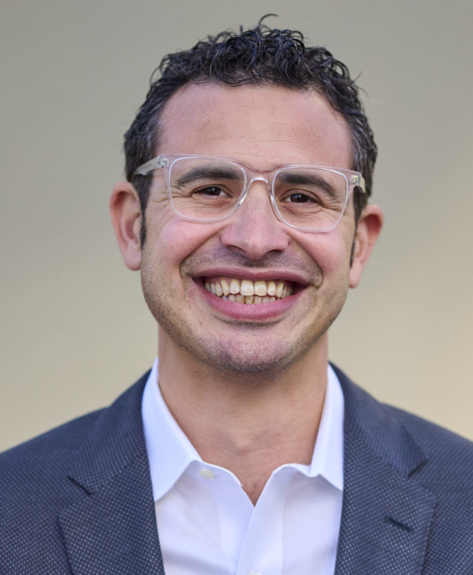 Adam Smiley Poswolsky Speaking Engagements, Schedule, & Fee | WSB