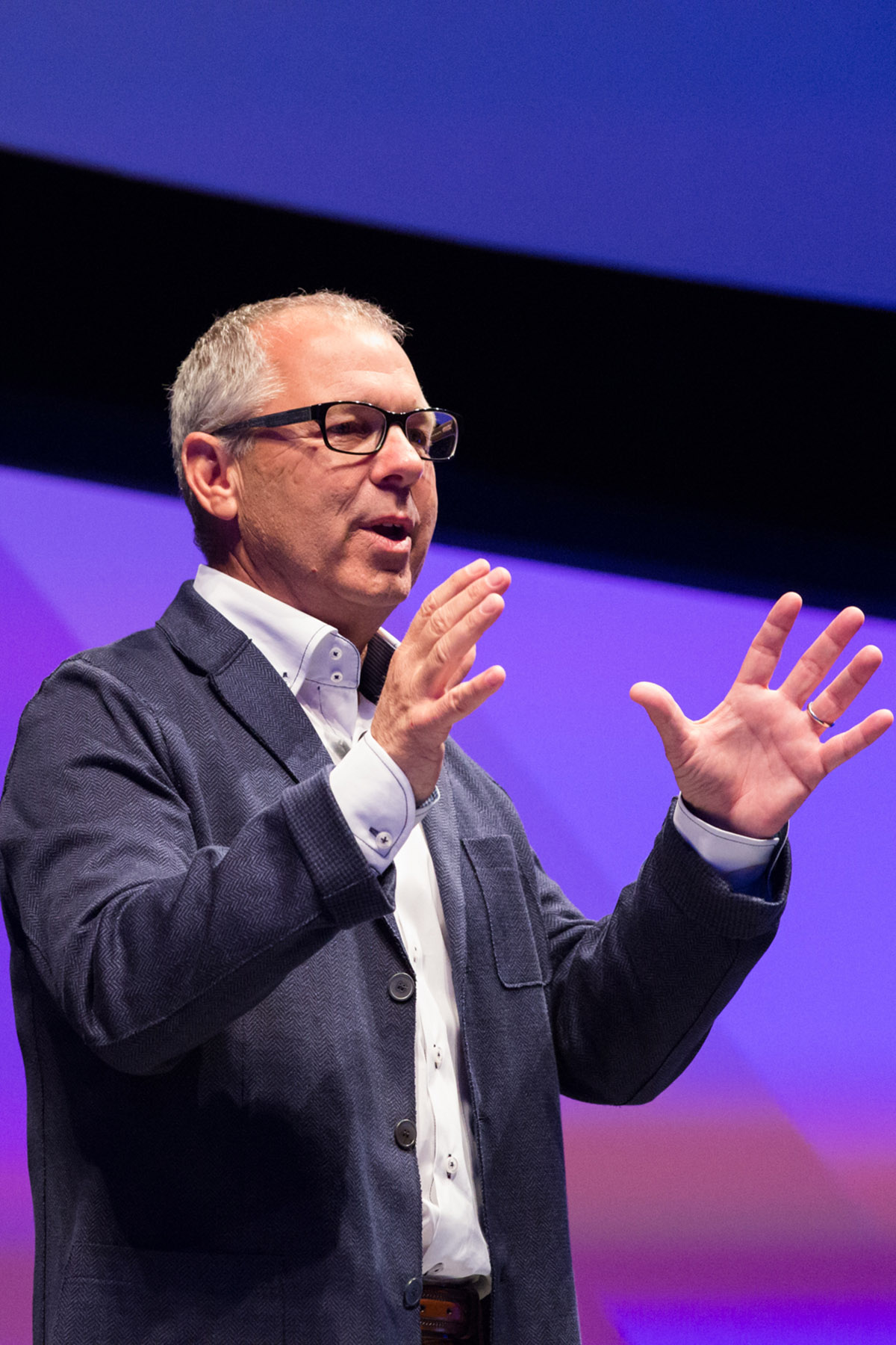 Mark King Speaking Engagements, Schedule, & Fee | WSB