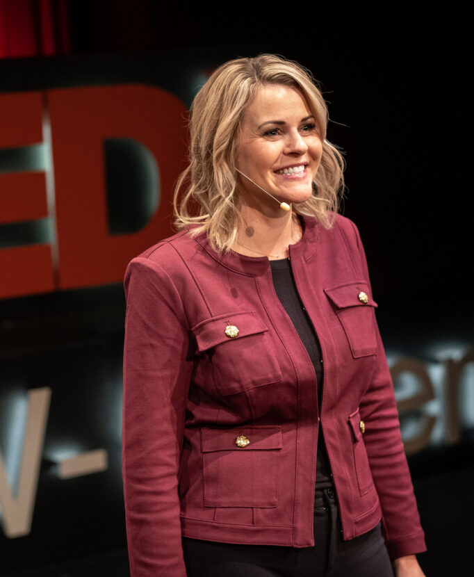 April Hansen Speaking Engagements, Schedule, & Fee | WSB