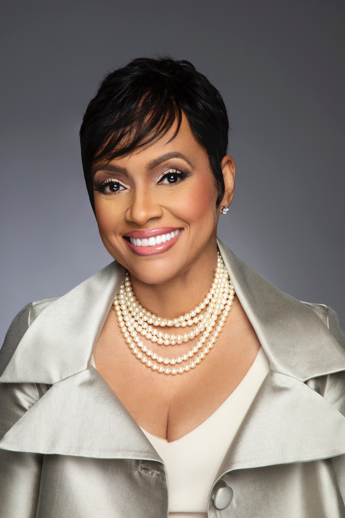 Judge Glenda Hatchett Speaking Engagements, Schedule, & Fee | WSB
