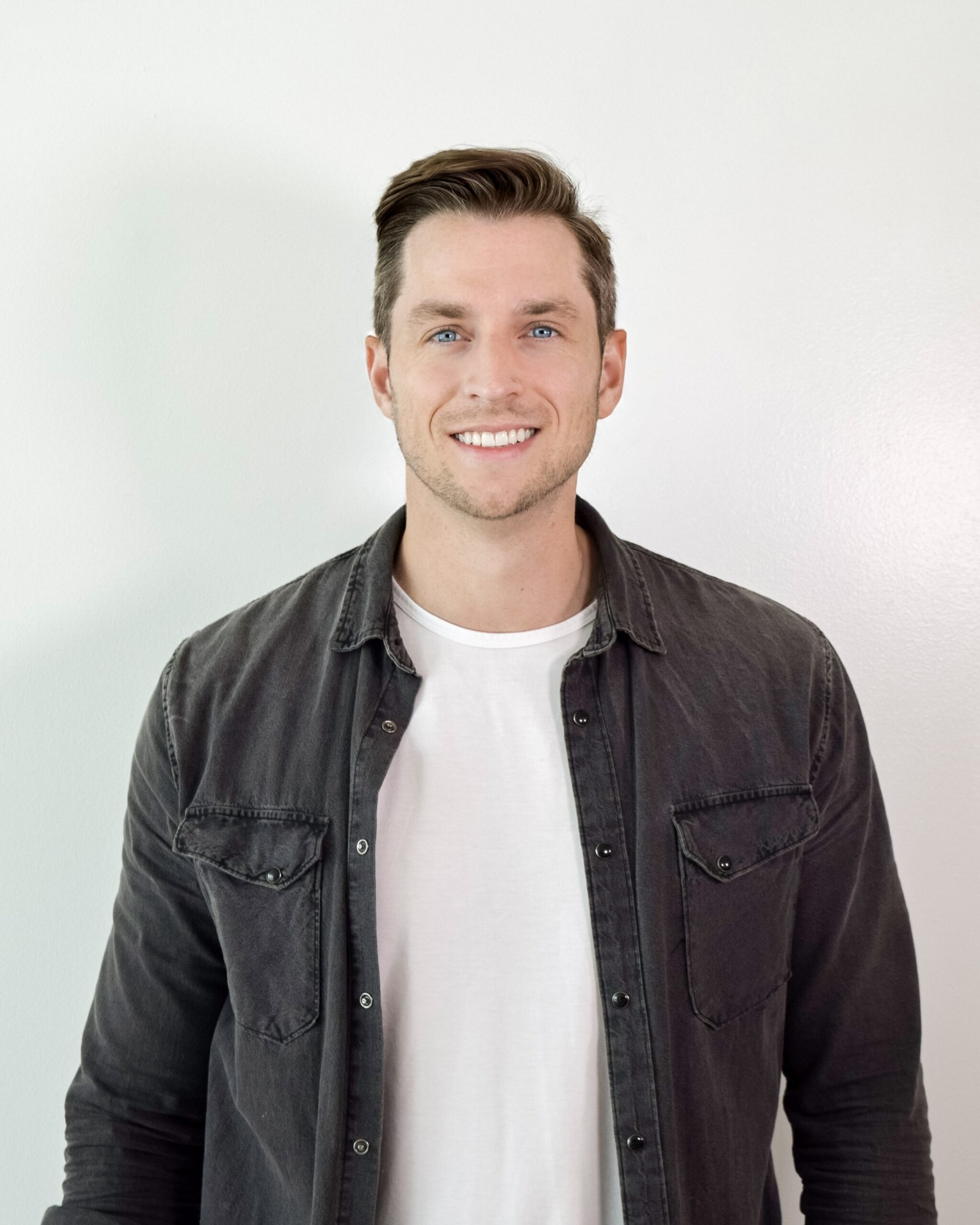 Case Kenny Speaking Engagements, Schedule, & Fee | WSB